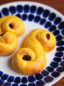 Vegan Lussekatter - Swedish Saffron Christmas Buns - baking me healthy