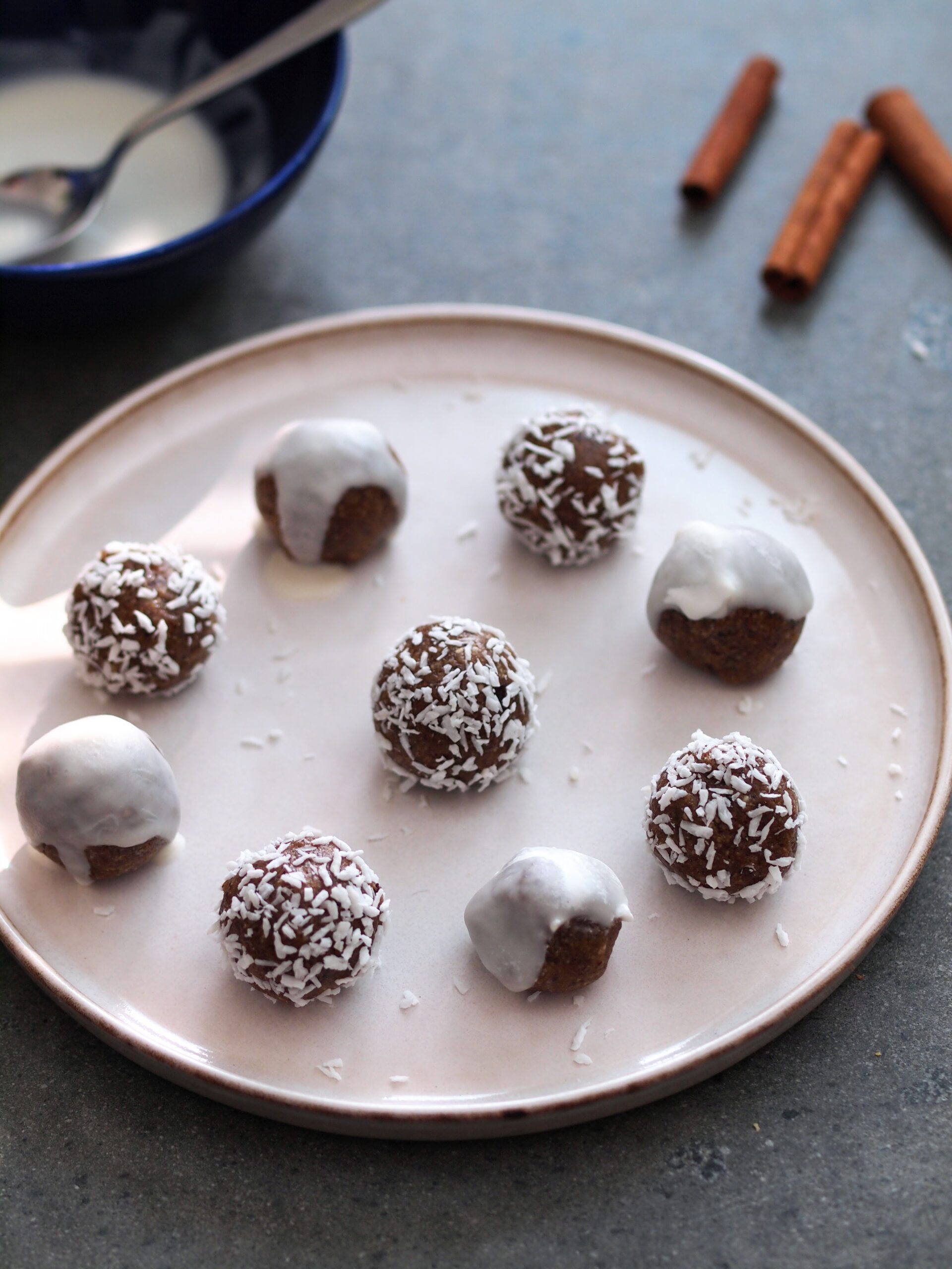 Raw Vegan Cinnamon Bun Bites - baking me healthy